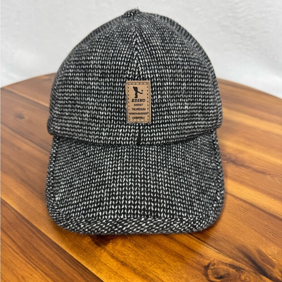 The Unbranded Brand | Accessories | Ediko Black And White Knit Cap ...
